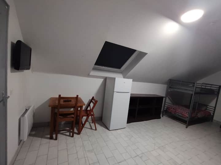 Lit Dans Un Dortoir Pour Hommes - Île-de-France