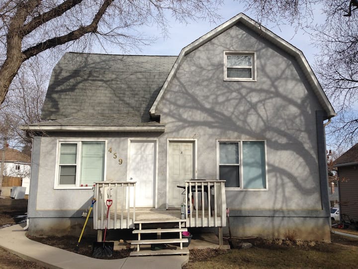 Cozy Barn House Suite - Swift Current