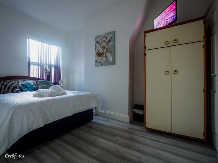 Cosy Large Double Room 3 - Stoke-on-Trent