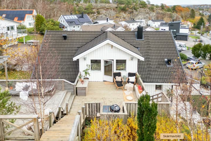 Mysigt Hus Med Stor Terass, Gångavstånd Till Havet - Torslanda
