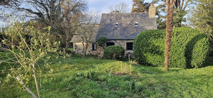 Maison Dans Son éCrin De Verdure - Plougasnou