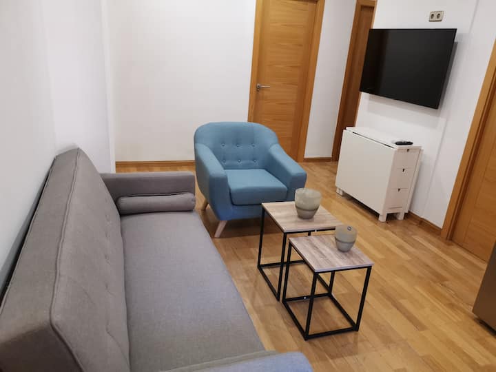 Apartamento Amplio Situado A 10 Minutos Del Retiro - Madrid