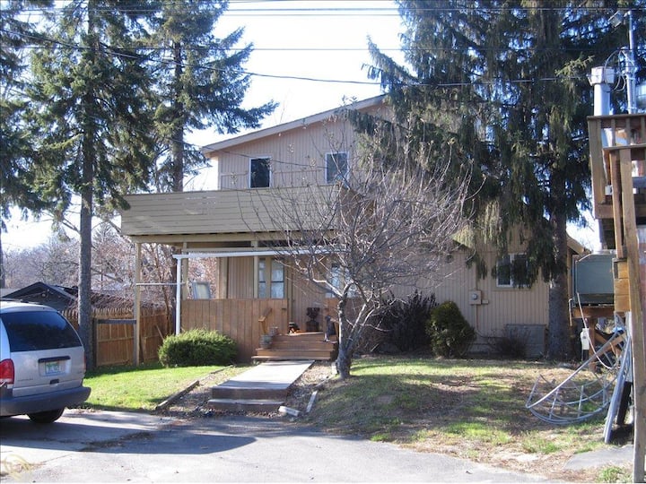 Charming 2 Bedroom House On Lake - Hidden Lake, South Lyon