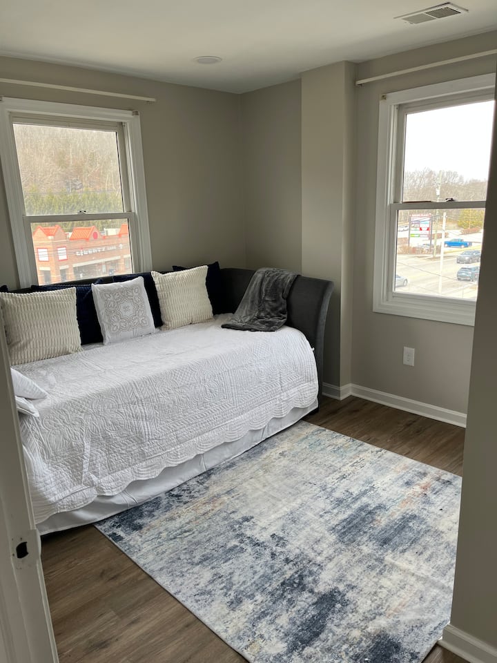 Cozy Apt. Salem Turnpike - Norwich, CT