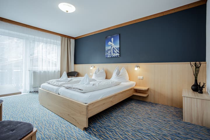 Eschenhof Bed | Breakfast - Doppelzimmer 205 - Kaprun