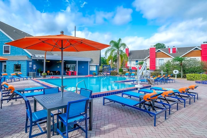Near Disney Resort Stay • Pool • Jacuzzi • King - Orlando