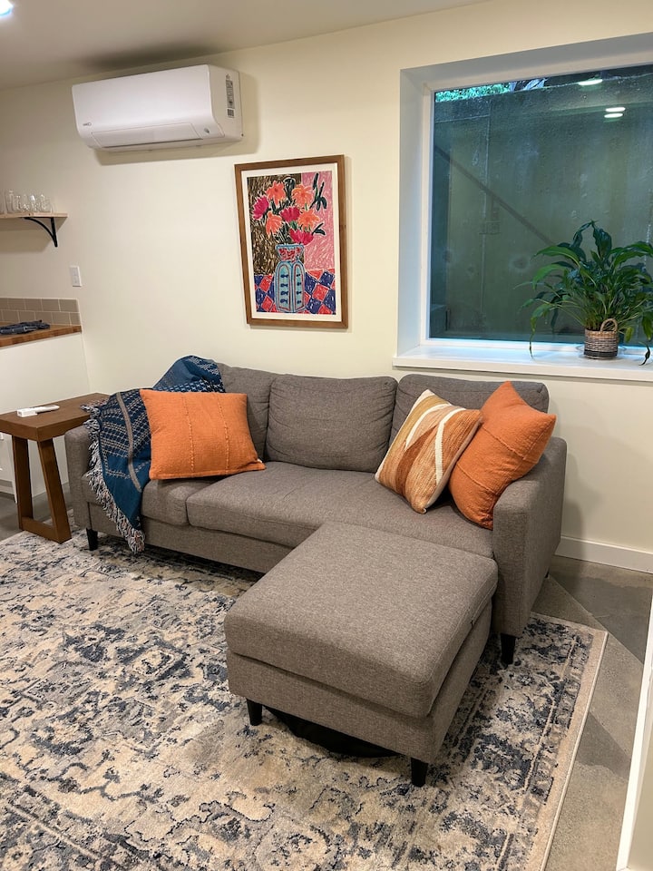 Quiet Urban Retreat - Seattle, WA