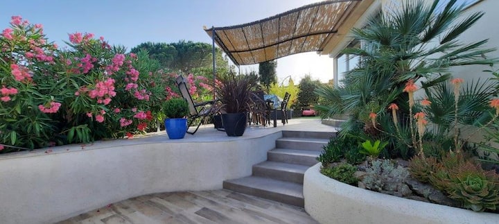 ÉLégante Maison – Domaine Privé & Piscine - France