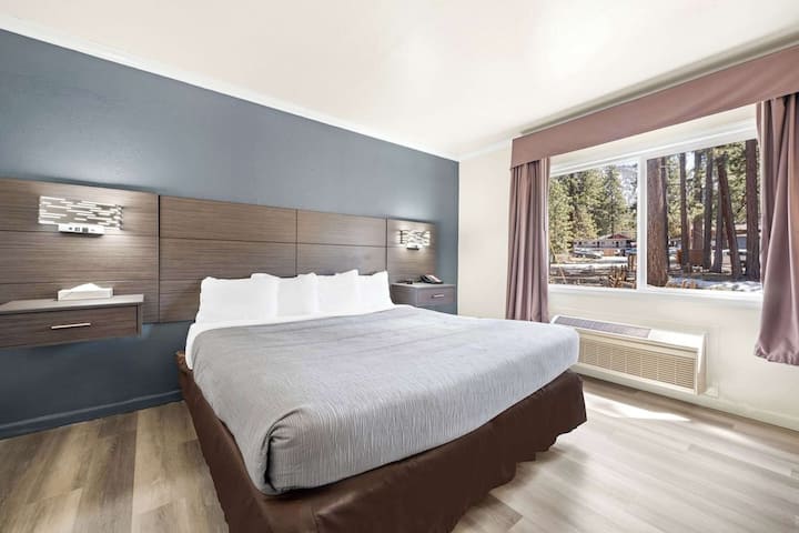 Mountain Lodge In Heavenly Village - South Lake Tahoe, CA