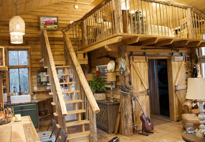 The Roadhouse - Norris Lake, TN