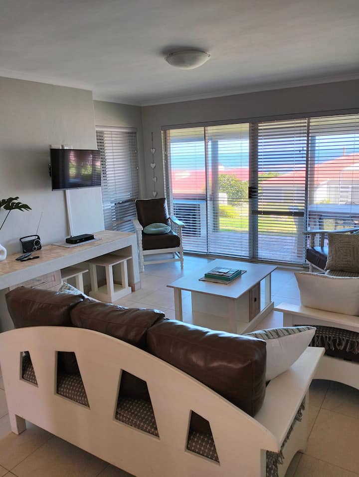 Hermanus Beach Club 223 - Hermanus