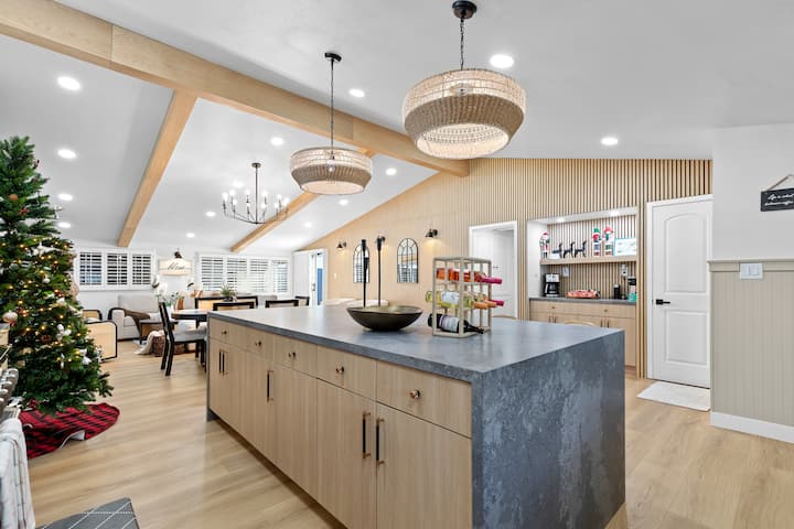 Modern Villa-3mi To Disneyparks. Family Fun - Anaheim, CA