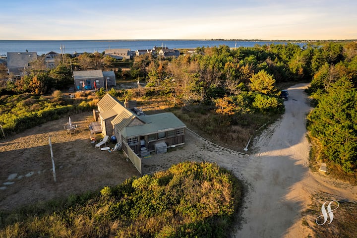 Iconic Smith's Point Cottage - Nantucket, MA