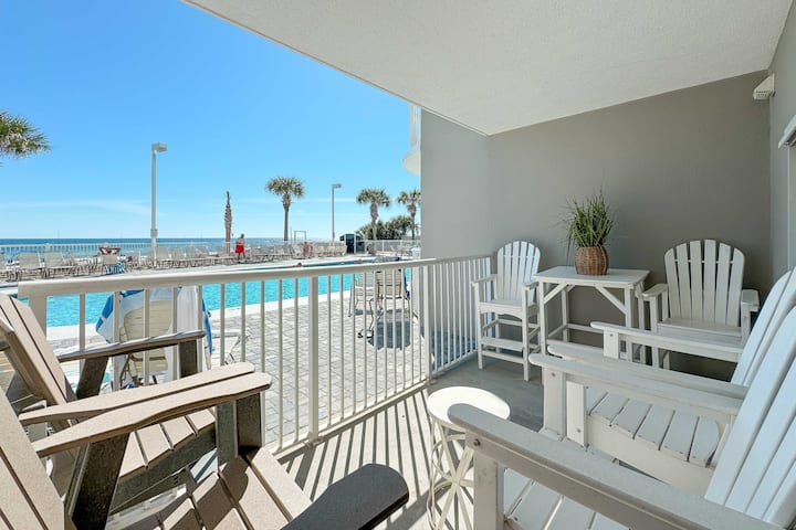 Beachfront Bottom Level Condo - Orange Beach, AL