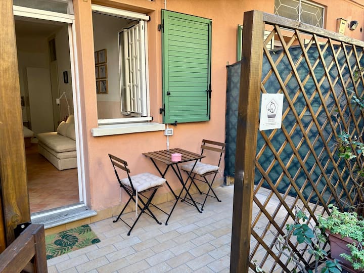 Minibo • Monolocale Cortiletto Privato, Zona Fiera - Bologna Guglielmo Marconi Airport (BGA)