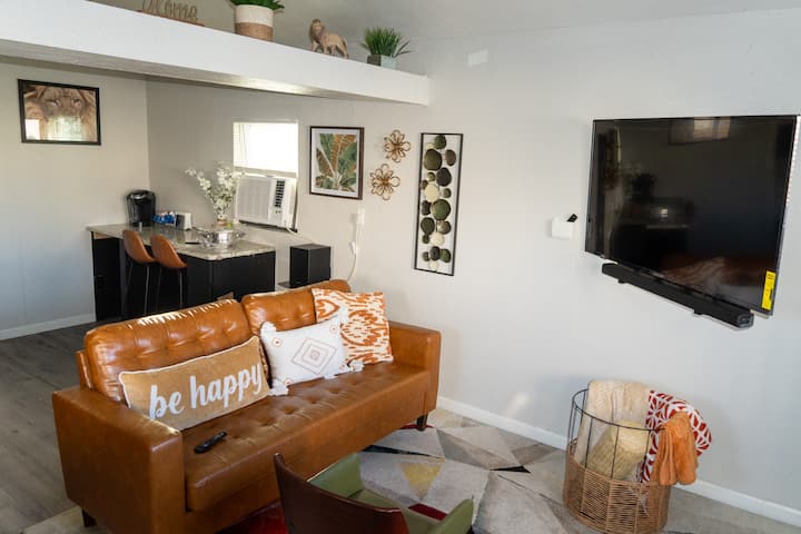 Modern Comfort & Prime Location - Deep Deuce - Oklahoma City