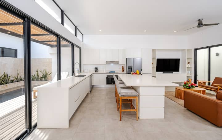 Tamarindo House – Just Steps From The Sea - Tamarindo