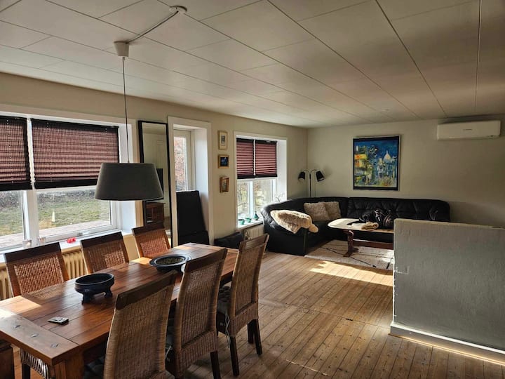 Hus I Uggerby
10 Minutter Fra Hirtshals. - Hirtshals