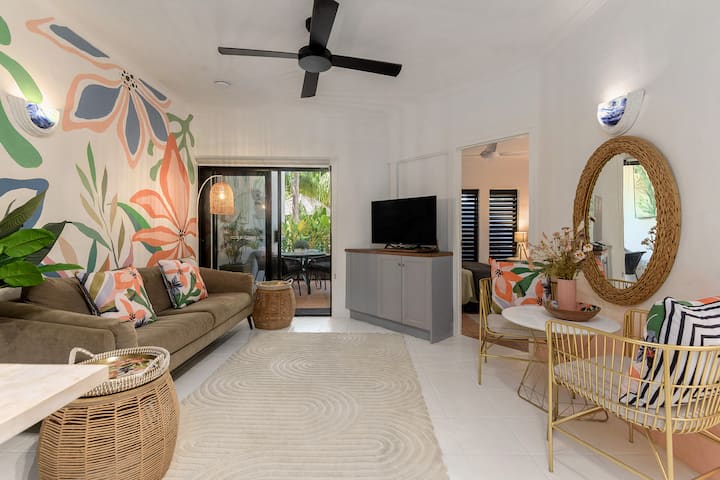 Central Location Beach And Town- Heated Pool - Port Douglas