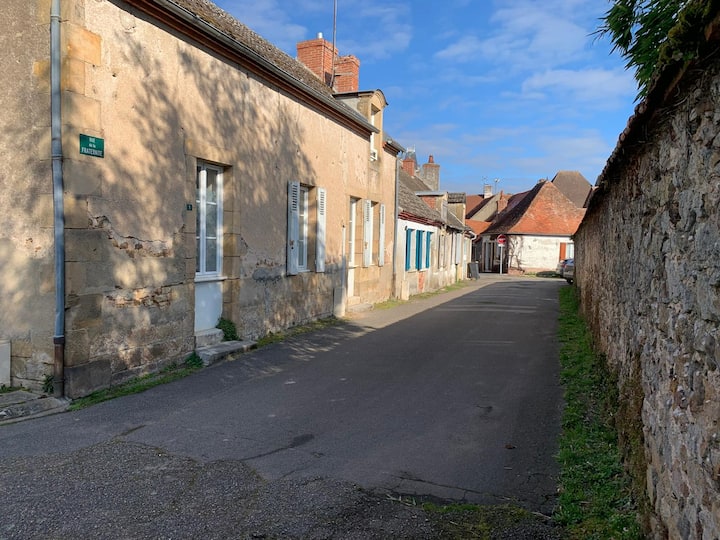 Le Gite Du Sabotier, Maison 2 Ch - Bourbon-l'Archambault