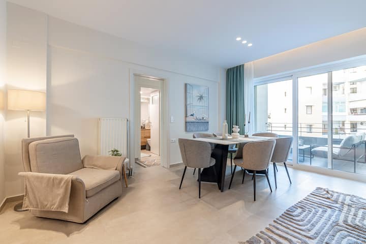 Spacious Minimal Apt. & Pr.park. - Heraklion