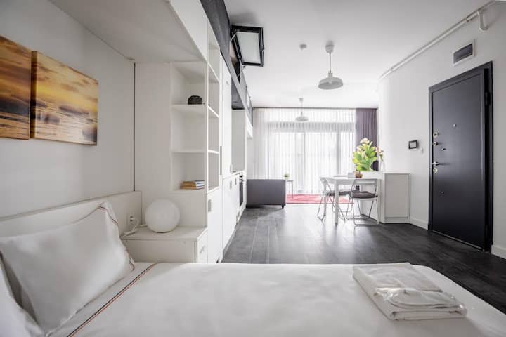 Cute Cozy Modern Studio W/ Views + Balcony! #377 - Stambuł