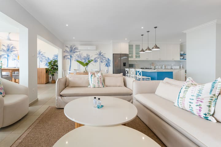 Lavish Long Island Ocean Retreat - Dolphin Coast