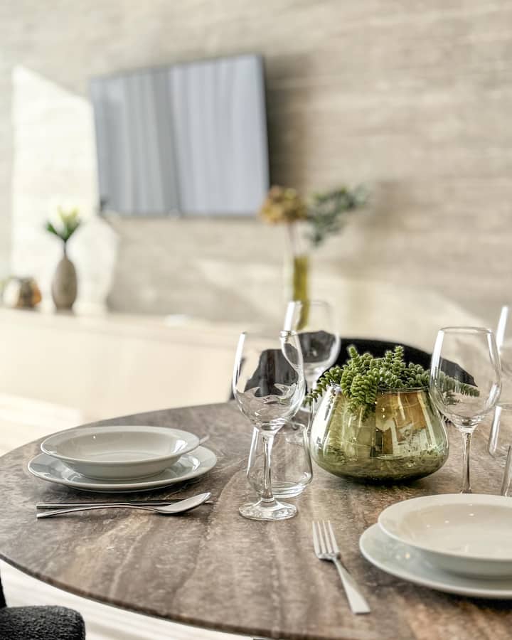 Malberry 302 - 2 Bedroom Modern With Heated Pool - Kato Paphos