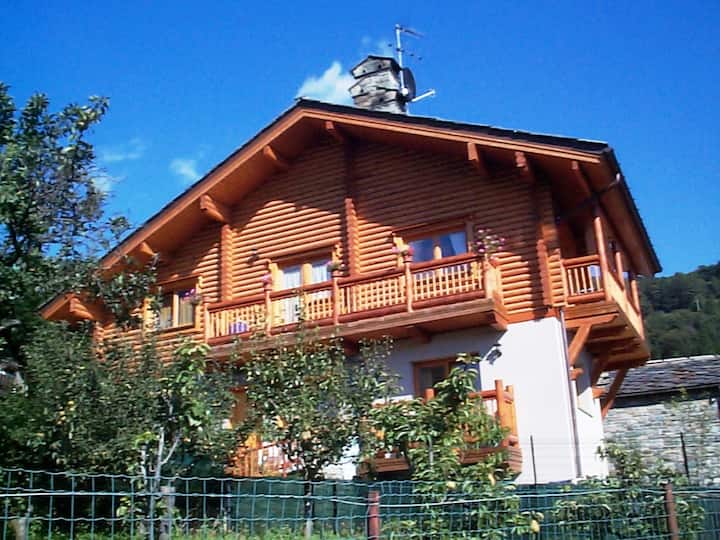 Casa Adriana - Bilocale In Villa Con Vista - Champoluc