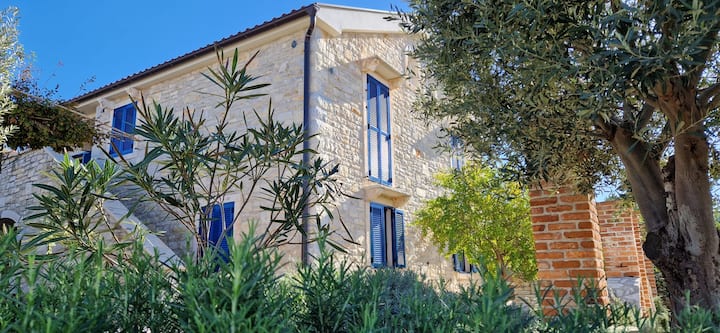 Villa Stone Lace Two Bedroom Apartment - Pag