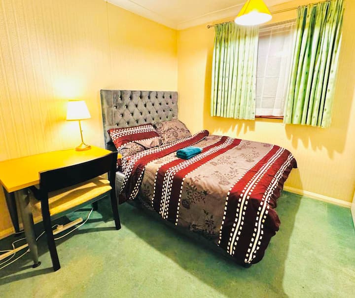 Cozy Corner In Romford - Dagenham