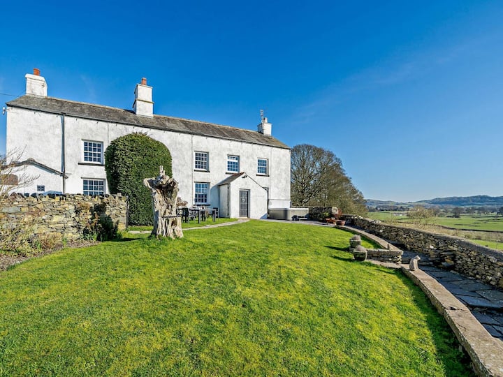Luxury 4 Bedroom Farmhouse - 阿爾弗斯頓