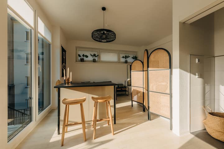 Urban Elegance | Balcony | Bright Design Oasis - Düsseldorf