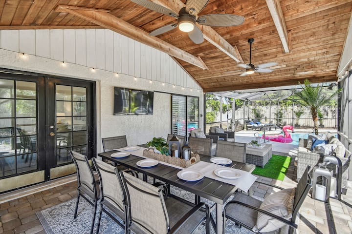 Private Pool, Games Room, Spacious Dining - Dunedin, FL