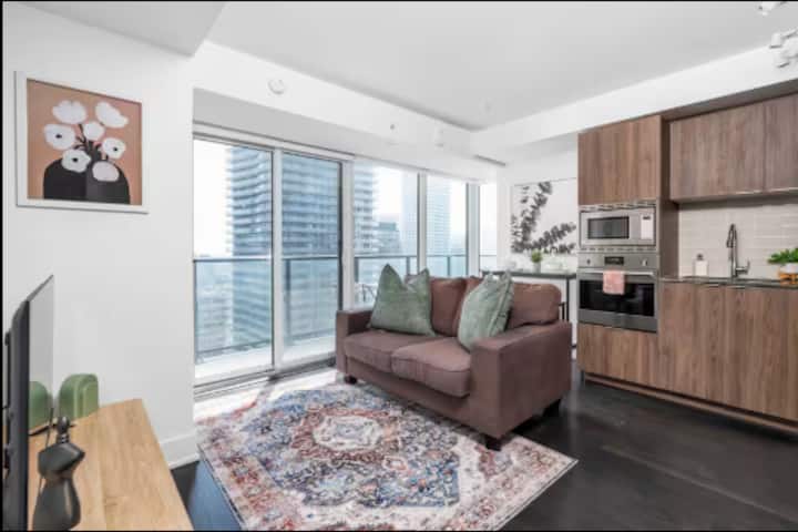 Quiet 1bd With Balcony - Port Hope