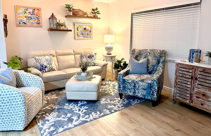 Sun Kissed Cottage - Stuart, FL