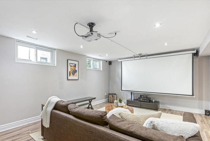 Cozy 2 Bedroom Suite - Near Bayview & Steeles - Markham