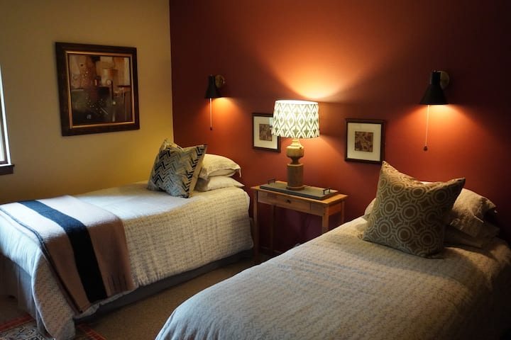 Red Canyon Apartment #4, Two Bedroom - Hermosa, SD