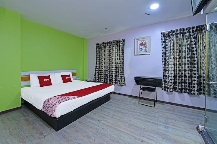 Spacious Deluxe King Stay At Orange Kuala Pilah - Kuala Pilah
