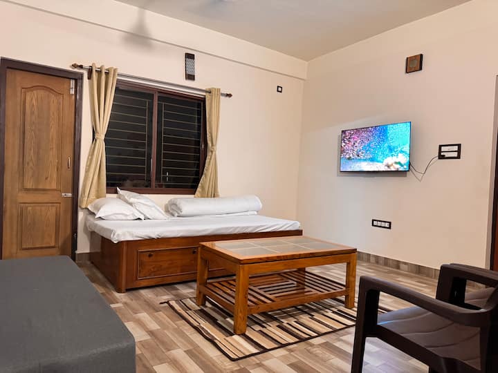 Riverview 2bhk Fully Furnished Ac Apartment - Siliguri