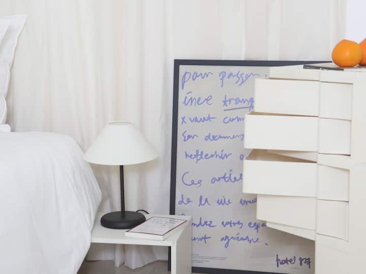 Hongdae, Quiet & Classy Area, Hotel Quality Bed - South Korea