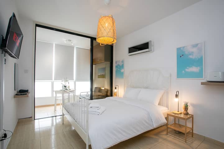 Palmove Makenzy Ria Studio - Larnaca