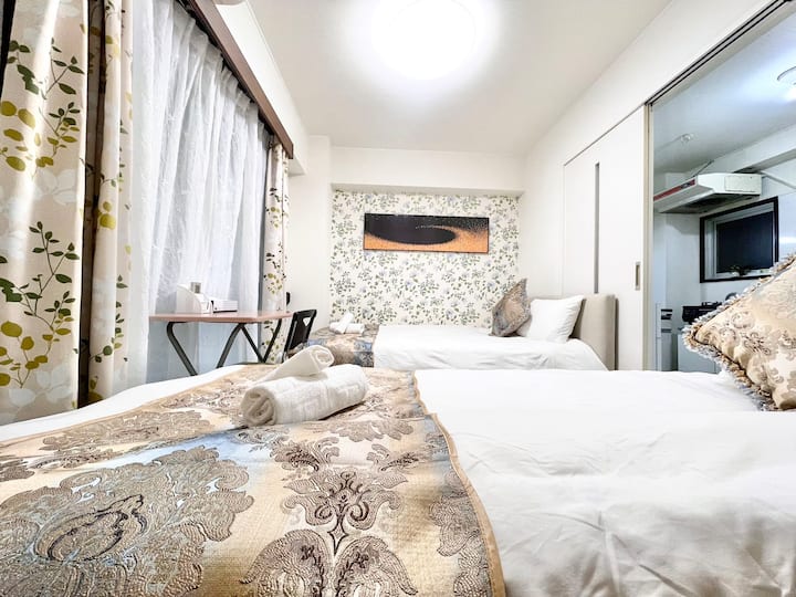 K103-t/  新宿中心地｜新宿歌舞伎町徒步圈｜舒适客房1.5米大床+1米小床｜距大久保車站3分钟 - 新宿區