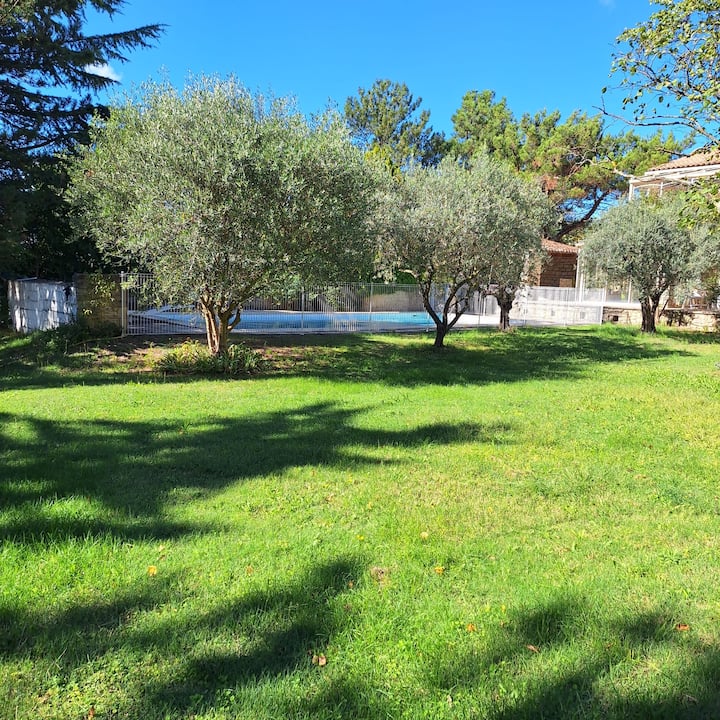 Villa Provençale Avec Piscine - Pernes-les-Fontaines