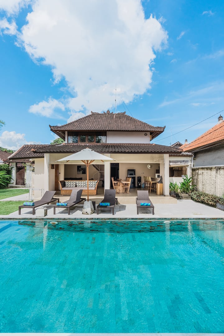 5 Bedroom Villa, Best Central Location. Seminyak - Seminyak
