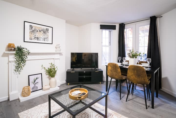 Lovely Ground Floor Apt Nr Hospital & Free Parking - Gloucestershire
