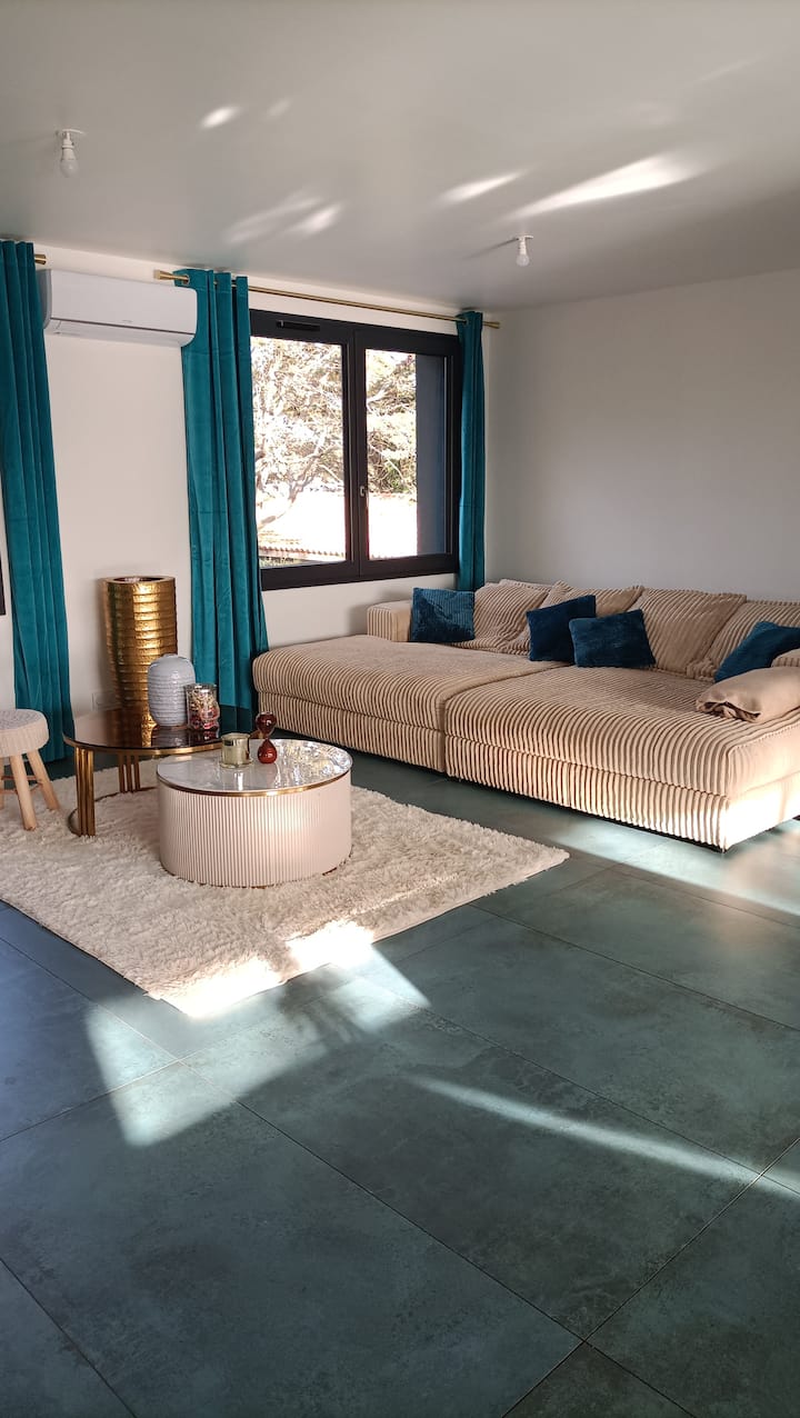 Superbe Villa, Piscine Chauffée - Bessan