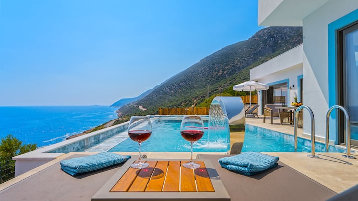 Deniz Manzaralı 4 Kişilik Modern Villa 07-5234 - Kaş