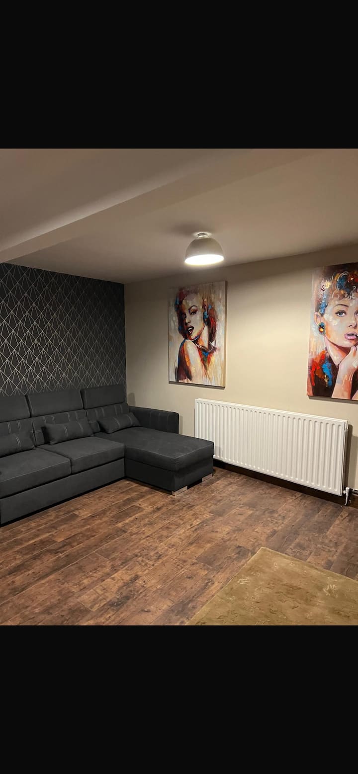 Newly Renovated Large House - Blackpool