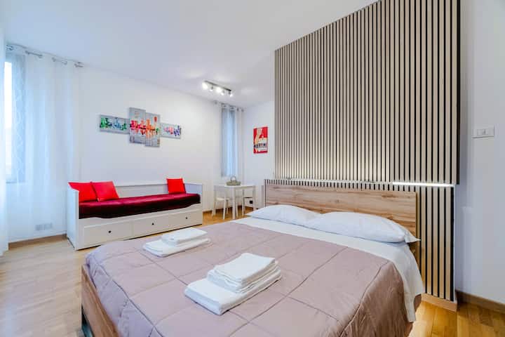 Guesthost - Marconi Studio Boutique X3 - Turin